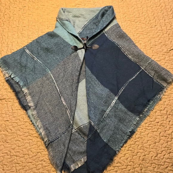 altare | Sweaters | Altare Womens Cape | Poshmark